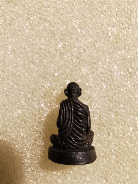 รูปหล่อ หลวงพ่อเคลือบ วัดหนองกระดี่ อุทัยธานี Ennxo