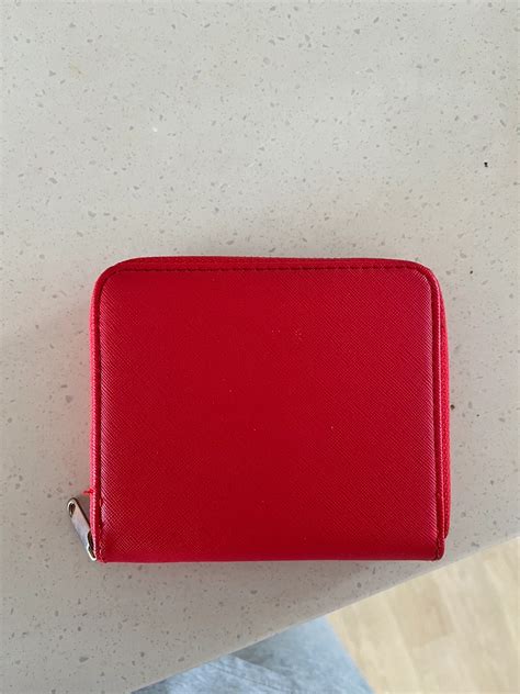 빨간색 지갑 팝니다 당근 중고거래