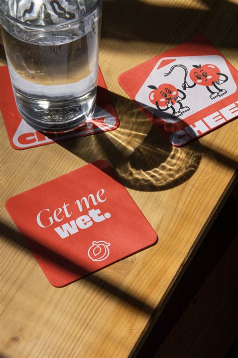 倪爽 on Twitter 怎么为色情影视网站设计品牌 logo Cheex 号称情色影视领域的 Netflix希望提供没有羞耻感的服务强调性教育快乐和开放心态并且对女性用户友好