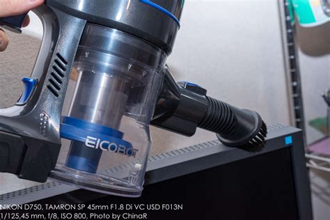 【eicobot A10】強力な吸引力とブラシヘッドでゴミを取り逃さない。バッテリー式で最大30分使えるサイクロン式コードレス掃除機