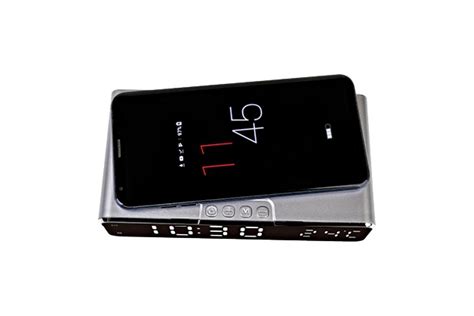 Aldi Wecker Mit Qi Ladeplatte Im Angebot