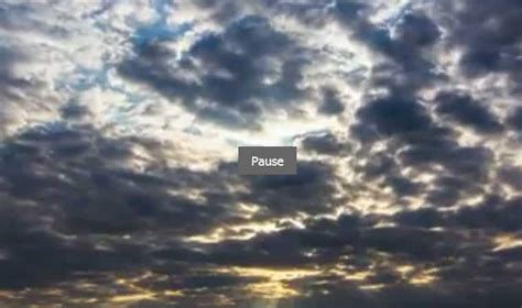 It Simple Tutorial About Adding A Video Play Button Over The Html5 Video Play Button