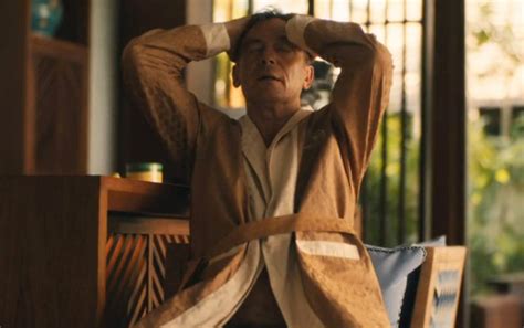 The White Lotus Did Jason Isaacs Wear A Prosthetic For His Viral Nude