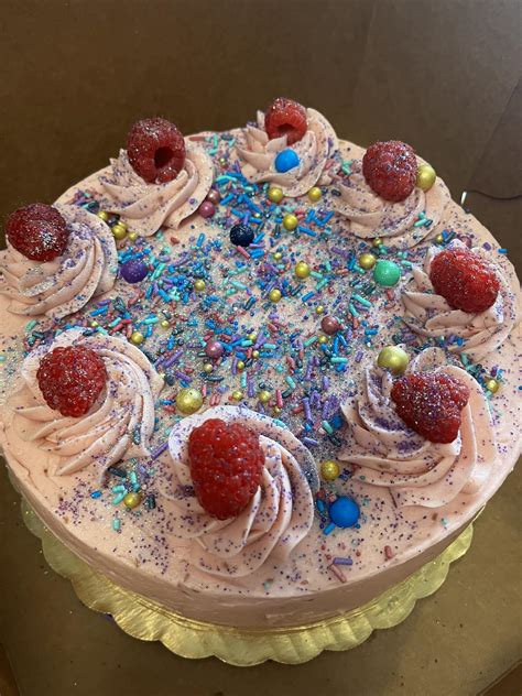 Къща за гости Св Илия Честит празник Трифон Зарезан или Ден на лозаря е български