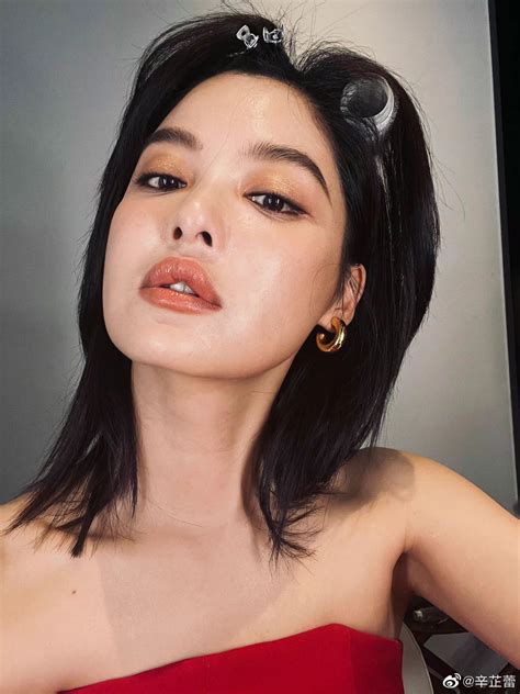 爱的是她 On Twitter 不知道有没有人喜欢这头厚嘴唇母猪？很少看到推友玩她 但她确实是我很爱的一类口便器。厚嘴唇包裹感十足，狠狠的一嘬，一口就是一管子精液。母猪的身体又十分耐操