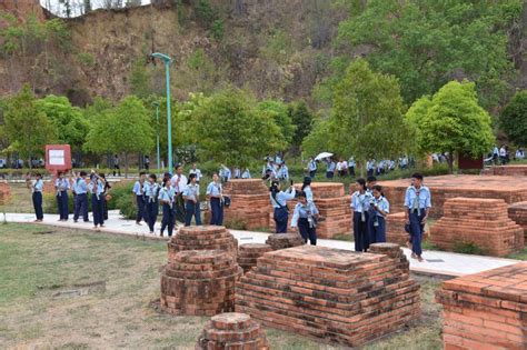 ရေကြောင်းနှင့်လေကြောင်း လူငယ်မောင်မယ်များ ပြည်ထောင်စုနယ်မြေ၊ နေပြည်တော်ရှိ စေတီပုထိုးများနှင့