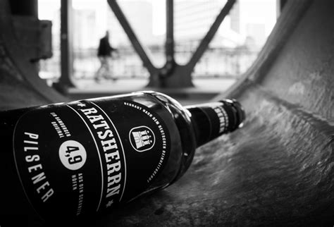 무료 이미지 빛 검정색과 흰색 포도주 화이트 사진술 색깔 음주 어둠 검은 단색화 닫다 모양 흑백 사진