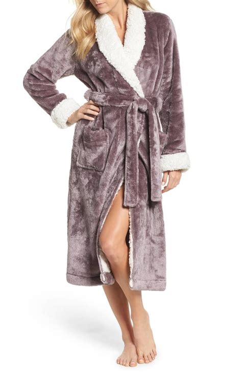 Nordstrom Frosted Plush Robe Robe Ts 2017 Popsugar Moms Photo 2