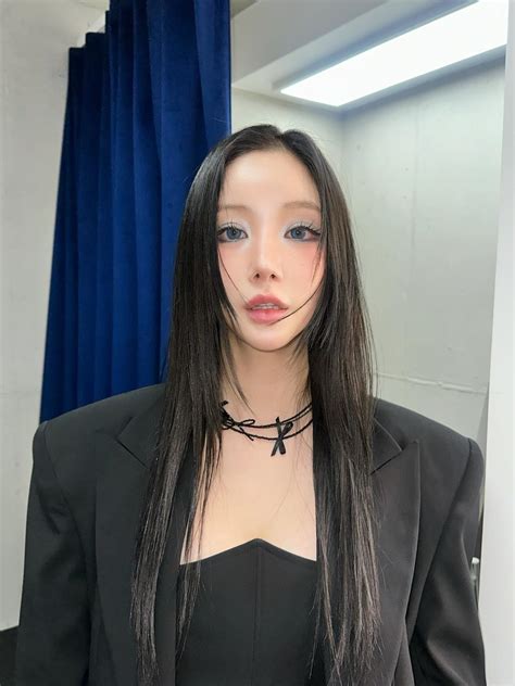 인생 첫 블루코어 메이크업 오똔데 나 쎈언니같오🦋