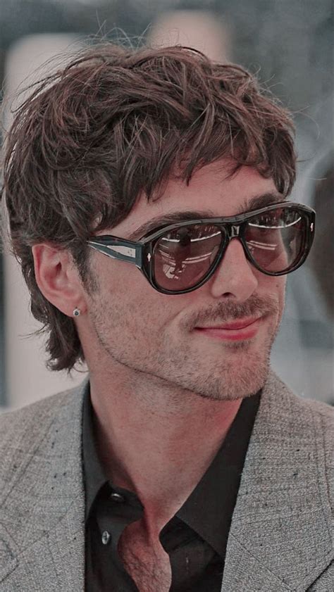 Jacob Elordi Hairstyles Mens 2025 Mod Cut For Men 70s Male Haircut