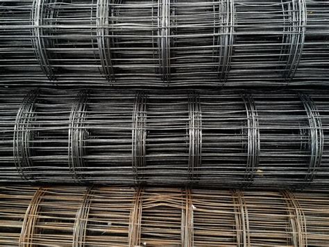 Premium Photo Wire Mesh And Rusty Wire Mesh