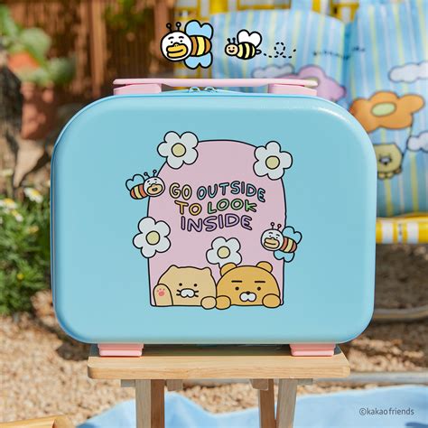 카카오프렌즈 화창한 요즘 Lets Go Picnic🧺 적당히 시원한 바람 부는 곳을 찾아 떠나요🌬
