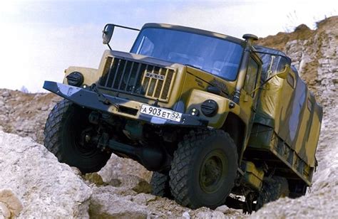 ГАЗ 3308 - описание модели, характеристики, история.