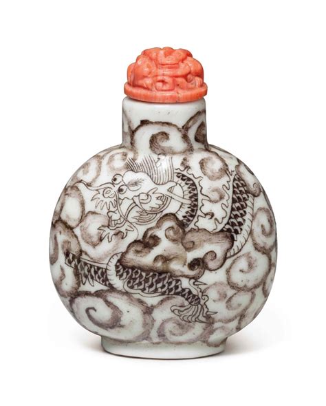 A Grisaille Decorated Porcelain Snuff Bottle Imperial Jingdezhen