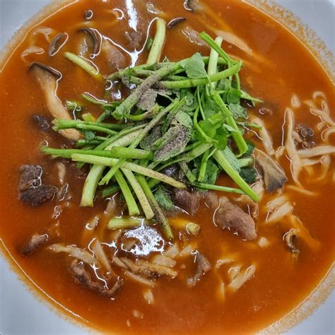 반진🍒 협찬 하늘에서 후추 비가 내려와~~ 바로 갈아내는 신선함 홈바이브 스코니 전동 후추 그라인더를 사용해봤어용 Instagram