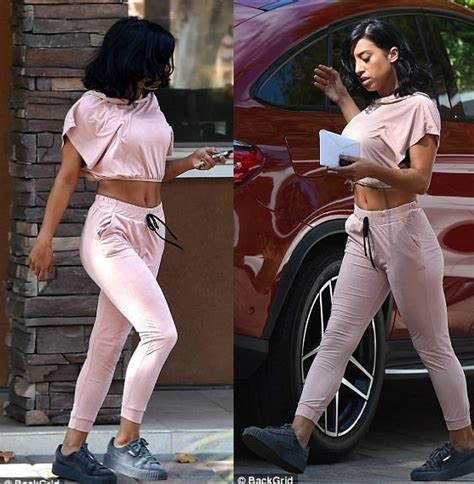 Kevin Harts Sextape Girl Montia Sabbag Bares Tummy As She Steps Out