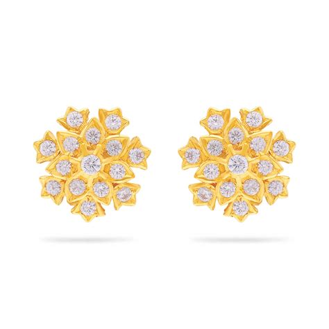 Gorgeously Detailed And Studded Kt Gold Close Setting Studs