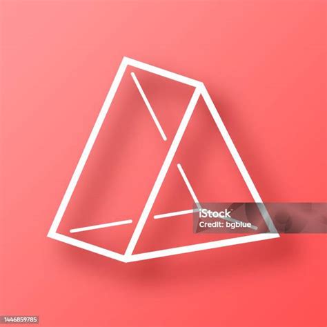 3d 삼각형 그림자가 있는 빨간색 배경의 아이콘 프리즘에 대한 스톡 벡터 아트 및 기타 이미지 프리즘 2차 도형 3차원 형태 Istock