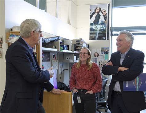 Former Virginia Governor Visits Nih Nih Record