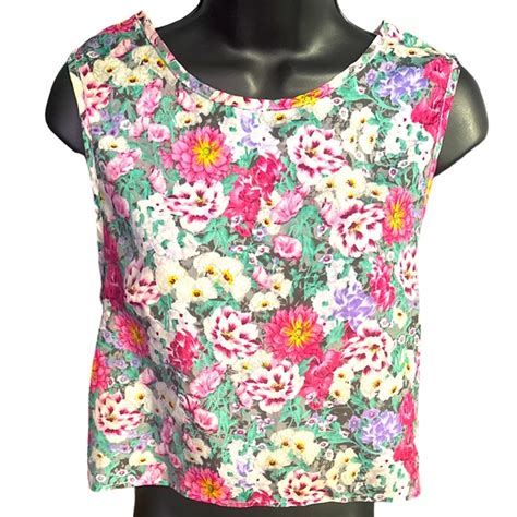Agaci Tops Nwot Agaci Floral Crop Top With Open Back And Zipper Poshmark