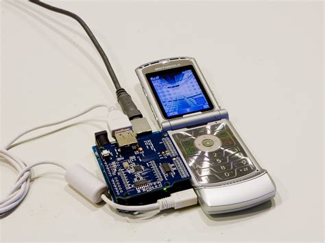 Interfacing Arduino To A Cellular Phone Circuitshome