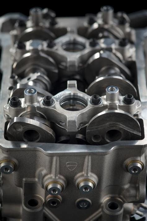 MotoGP V Vs Inline Mana Yang Terbaik Otoinfo Id