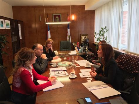 Посао и после средње школе Министарство просвете науке и технолошког развоја