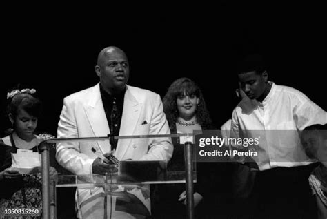 871 Charles S Dutton Photos And High Res Pictures Getty Images