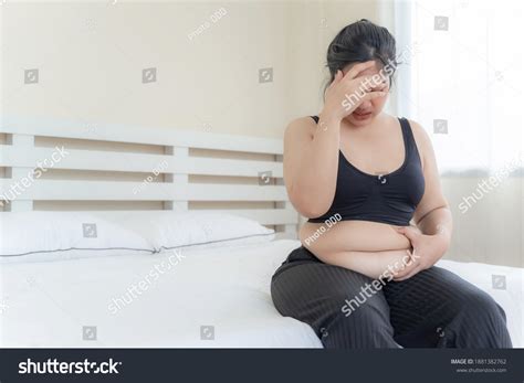 3710 Imágenes De Chubby Belly Girl Imágenes Fotos Y Vectores De