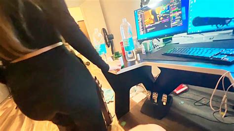 строго засмотрелся на ж пу гайки Youtube