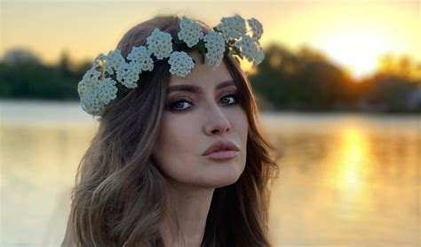 Iulia Albu Primele Detalii Despre Nunta Cu Iubitul Ei Mike Nu Va Fi Deloc Ca Nunta Mea