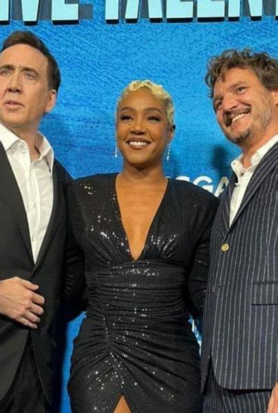 Así Luce El Actor Pedro Pascal En La Nueva Comedia De Nicolas Cage Massive Talent Flop Famosos