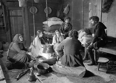 „შერეკილები“ „ერთი ნახვით შეყვარება“ “მე 19 საუკუნის ქართული ქრონიკა” და 1920 იანი წლების 8