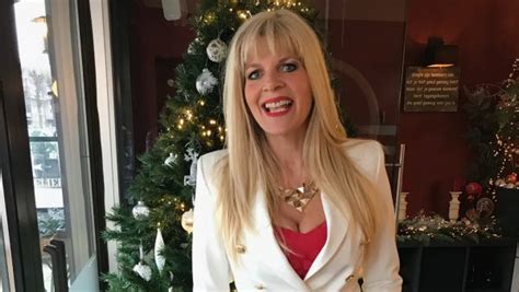 Kim Holland Vertelt Je Hoe Je Zorgt Voor Een Hete Kerst Lindanl