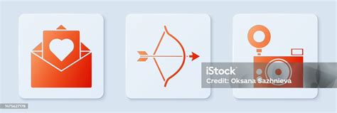 활과 화살 발렌타인 데이 하트와 사진 카메라가있는 봉투를 설정합니다 흰색 사각형 버튼 벡터 개념에 대한 스톡 벡터 아트 및 기타 이미지 Istock