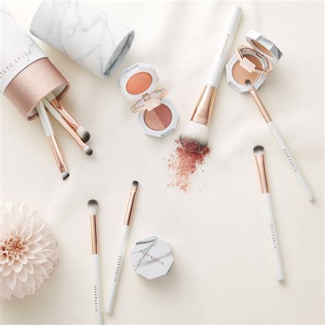 Angled Eyebrow Brush Flower