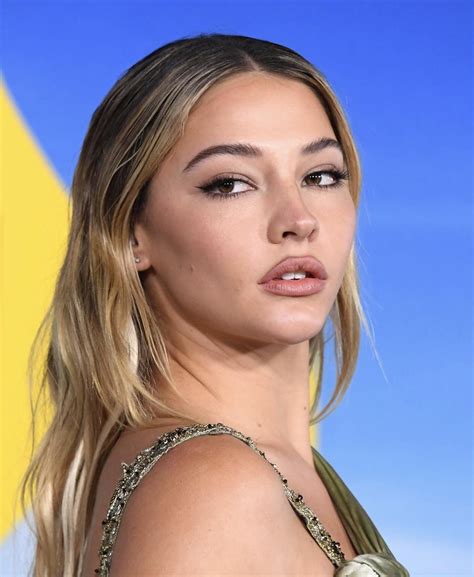 Madelyn Cline Rcelebhub