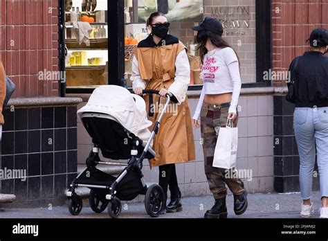 Gigi Hadid Walks With Her Son Khai Malik In Soho Sohony Gigi Hadid