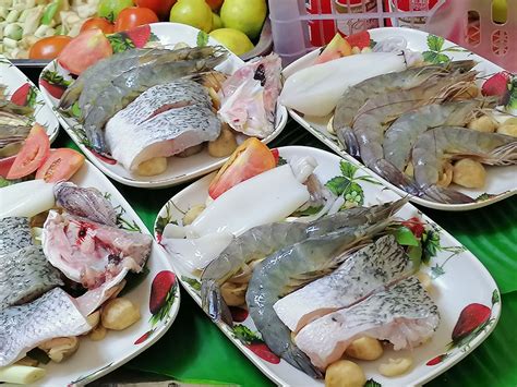 Photo Gallery ชมคลิป 2 ชั่วโมงขายได้หลักหมื่น ต้มยำปลาช่อน ‘หัว พุง ไข่ รวมมิตรทะเล อาชีพ