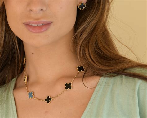 Van Cleef And Arpels Vintage Alhambra Black Onyx 10 Motif Yellow Gold