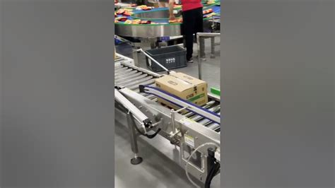 A Palletizing Robot From Atomrobot At Work Youtube