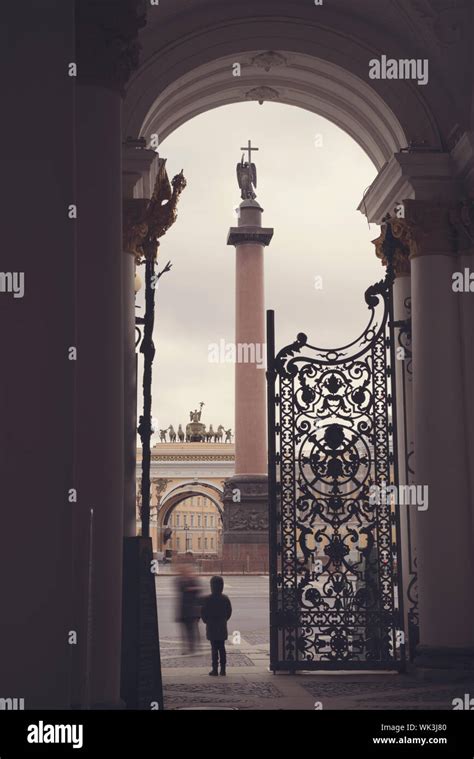 Alexander Column In The Center Of Palace Square St Petersburg Stock