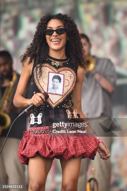 1457 Olivia Dean Photos And High Res Pictures Getty Images