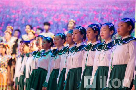 Хүүхдийн найрал дууны шилдэг хамтлагуудын гала тоглолтын гэрэл зургуудаас