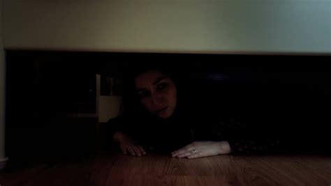 รูปภาพhiding เลือกดูภาพถ่ายสต็อก เวกเตอร์ และวิดีโอ886703 Adobe Stock