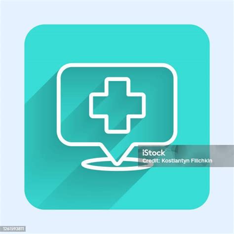 긴 그림자로 격리 된 교차 병원 아이콘흰색 라인 의료지도 포인터 녹색 정사각형 버튼입니다 벡터 일러스트레이션 건강 진단에 대한