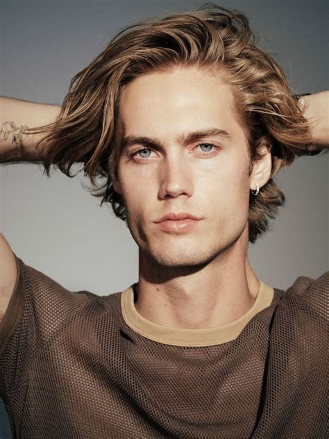 Pin By On ˗ˏˋ Royal Elite Men Blonde Hair Blonde Hair Male Model