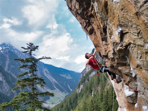 My Favorite Horizontal Climbing Shots From This Year R Climbing