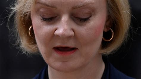 トラス英首相、辞任へ 来週中に後任選ぶ党首選：朝日新聞globe＋