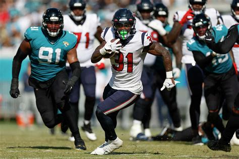 Texans Rb Dameon Pierce Putting Up Historic Early Numbers